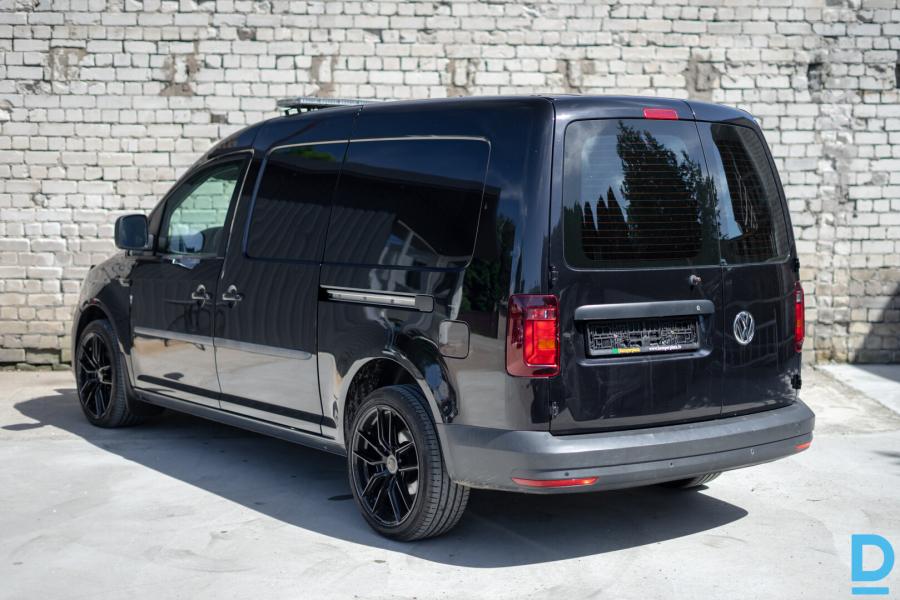 Melns Volkswagen Caddy 2017 Liepāja, ar dzinēja tilpumu 2.00 L un nobraukumu 341 tūkst. km par 9800 €, foto 4 vietnē AUTOMOTO.COM.LV