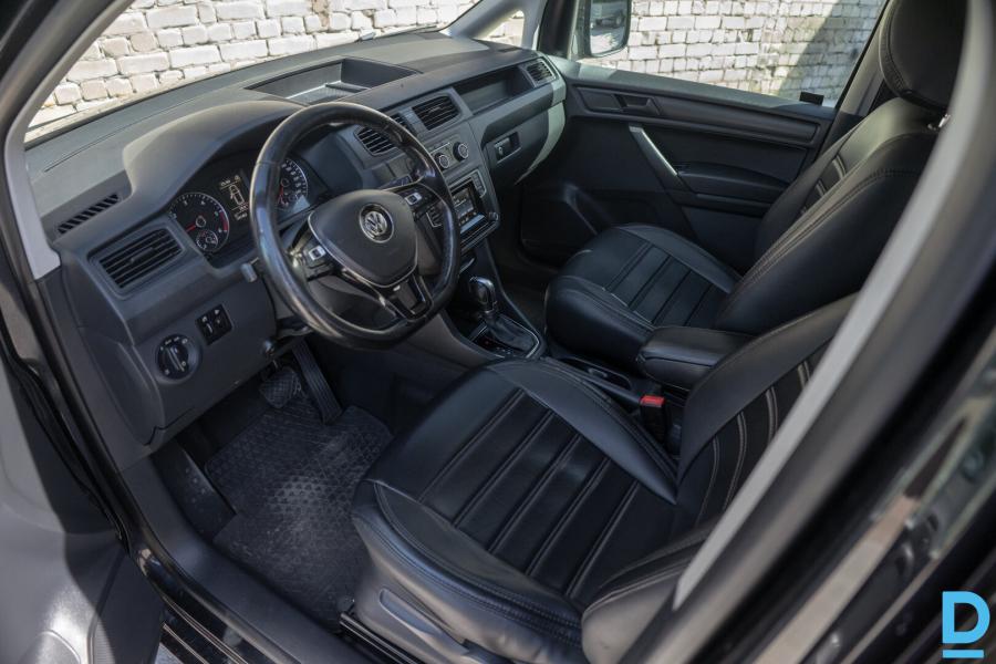 Melns Volkswagen Caddy 2017 Liepāja, ar dzinēja tilpumu 2.00 L un nobraukumu 341 tūkst. km par 9800 €, foto 6 vietnē AUTOMOTO.COM.LV