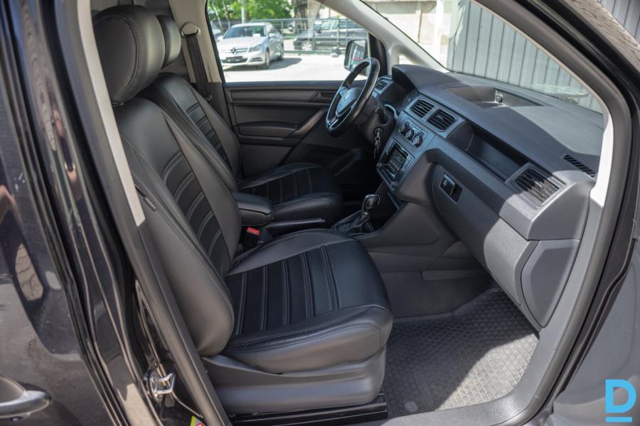 Melns Volkswagen Caddy 2017 Liepāja, ar dzinēja tilpumu 2.00 L un nobraukumu 341 tūkst. km par 9800 €, foto 7 vietnē AUTOMOTO.COM.LV