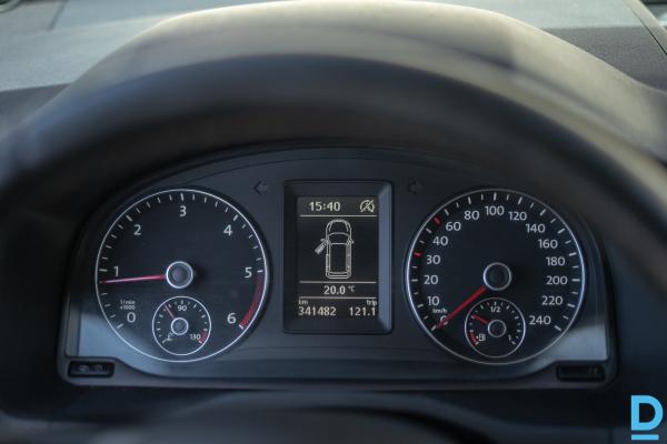 Melns Volkswagen Caddy 2017 Liepāja, ar dzinēja tilpumu 2.00 L un nobraukumu 341 tūkst. km par 9800 €, foto 8 vietnē AUTOMOTO.COM.LV