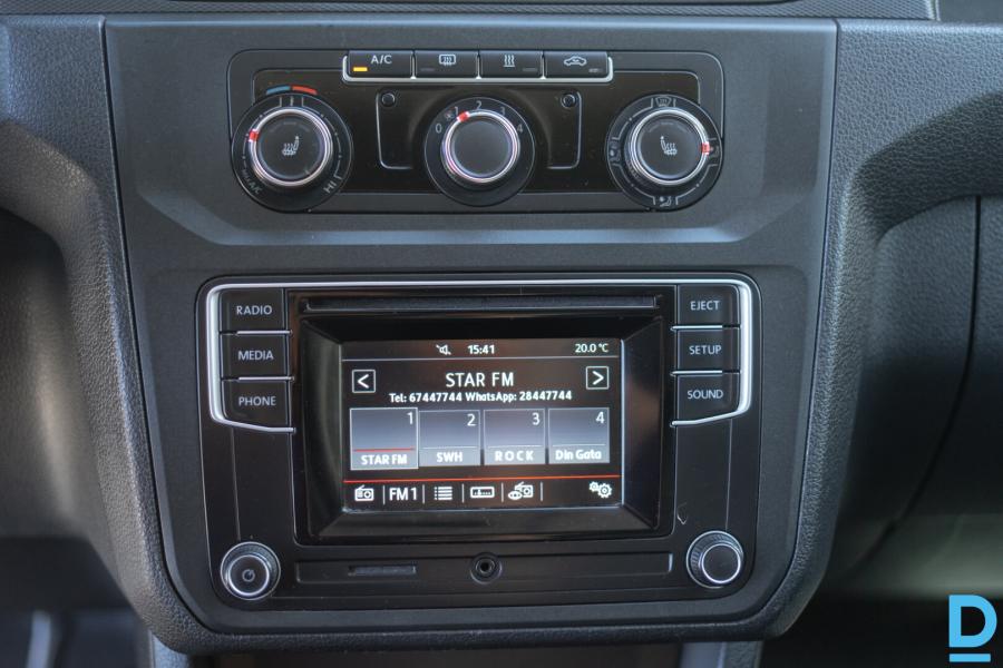 Melns Volkswagen Caddy 2017 Liepāja, ar dzinēja tilpumu 2.00 L un nobraukumu 341 tūkst. km par 9800 €, foto 10 vietnē AUTOMOTO.COM.LV