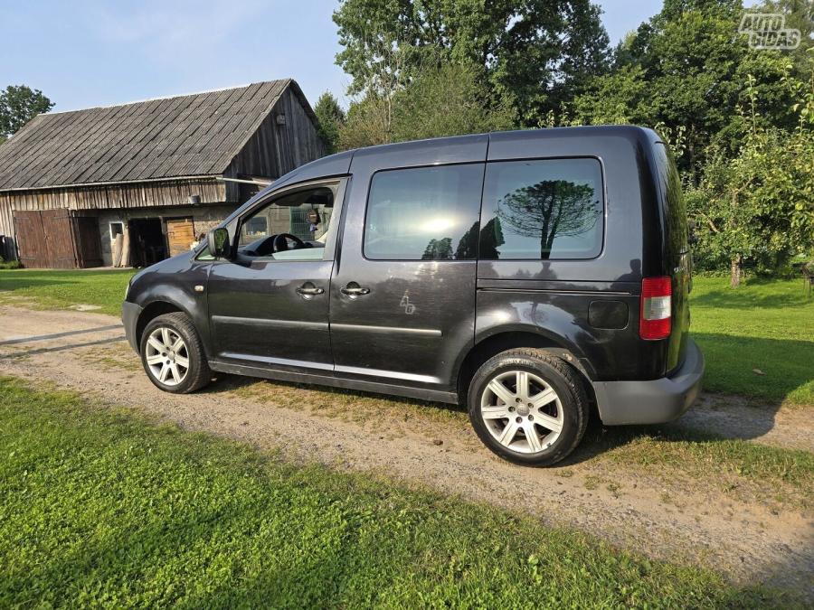 Black Volkswagen Caddy 2004 in Plunge, with an engine capacity of 1.90 L and mileage of 494 thousand km for 1800 €, photo 4 on AUTOMOTO.COM.LV