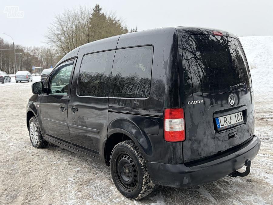 Melns Volkswagen Caddy 2005 Kauņa, ar dzinēja tilpumu 1.90 L un nobraukumu 370 tūkst. km par 1450 €, foto 7 vietnē AUTOMOTO.COM.LV