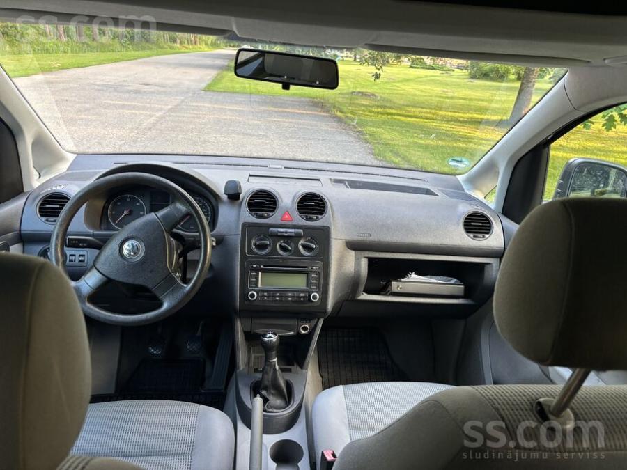 Black Volkswagen Caddy 2006 in Riga, with an engine capacity of 1.90 L and mileage of 251 thousand km for 4100 €, photo 8 on AUTOMOTO.COM.LV