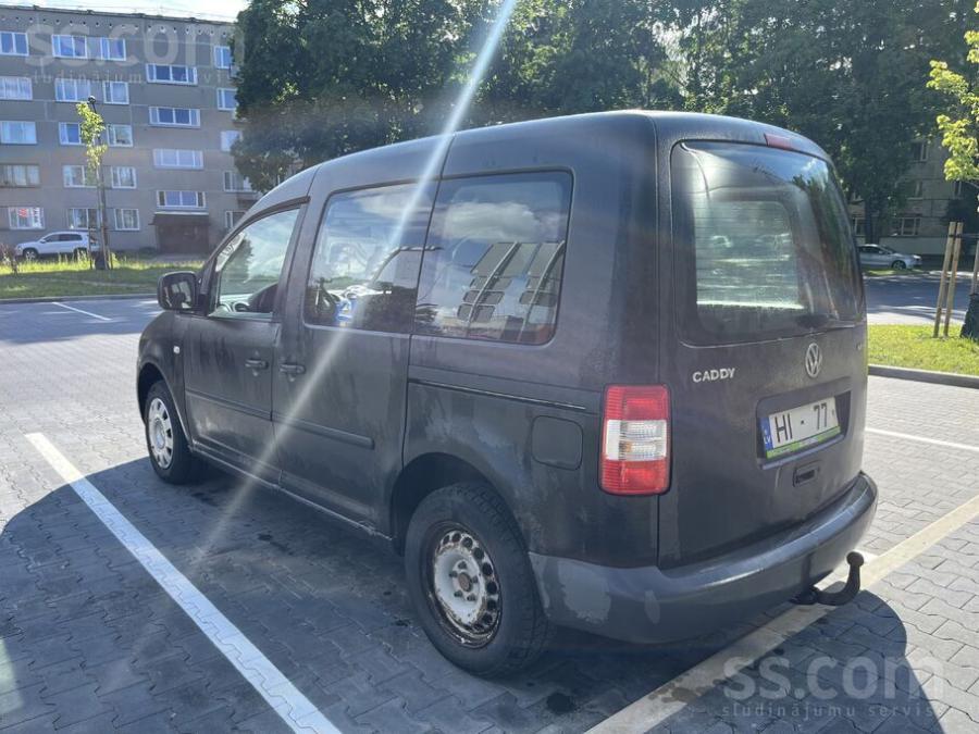 Melns Volkswagen Caddy 2006 Rīga, ar dzinēja tilpumu 1.90 L un nobraukumu 440 tūkst. km par 1750 €, foto 5 vietnē AUTOMOTO.COM.LV