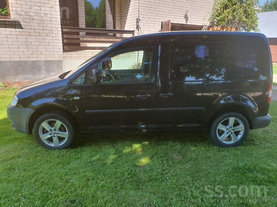 Black Volkswagen Caddy 2007 in Bauska, with an engine capacity of 1.90 L and mileage of 263 thousand km for 3400 €, photo 3 on AUTOMOTO.COM.LV