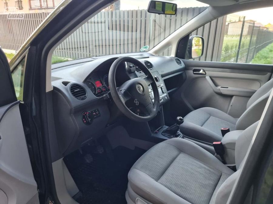 Melns Volkswagen Caddy 2008 Viļņa, ar dzinēja tilpumu 2.00 L un nobraukumu 272 tūkst. km par 5450 €, foto 13 vietnē AUTOMOTO.COM.LV