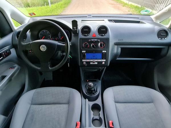 Black Volkswagen Caddy 2008 in Vilnius, with an engine capacity of 2.00 L and mileage of 272 thousand km for 5450 €, photo 6 on AUTOMOTO.COM.LV