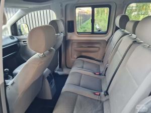 Black Volkswagen Caddy 2008 in Vilnius, with an engine capacity of 2.00 L and mileage of 272 thousand km for 5450 €, photo 15 on AUTOMOTO.COM.LV