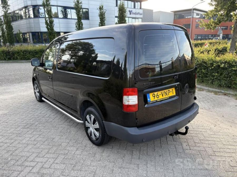 Black Volkswagen Caddy 2008 in Ogre, with an engine capacity of 1.90 L and mileage of 244 thousand km for 4950 €, photo 4 on AUTOMOTO.COM.LV