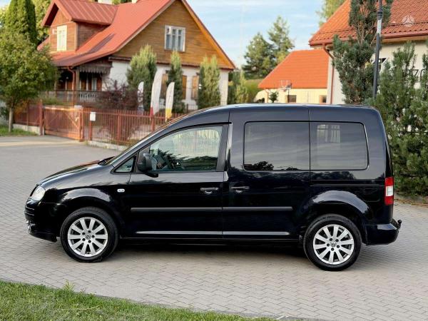 Melns Volkswagen Caddy 2008 Viļņa, ar dzinēja tilpumu 1.90 L un nobraukumu 295 tūkst. km par 3500 €, foto 4 vietnē AUTOMOTO.COM.LV