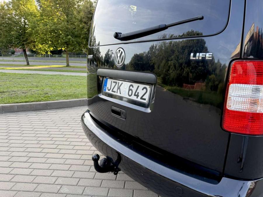 Black Volkswagen Caddy 2008 in Vilnius, with an engine capacity of 1.90 L and mileage of 295 thousand km for 3500 €, photo 11 on AUTOMOTO.COM.LV