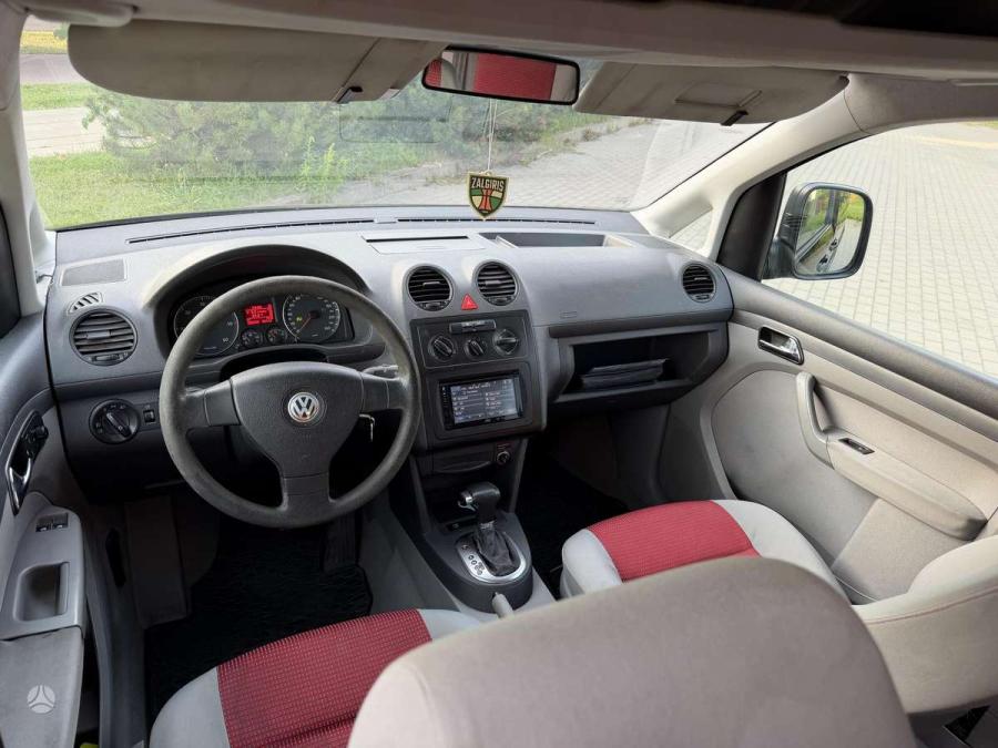 Black Volkswagen Caddy 2008 in Vilnius, with an engine capacity of 1.90 L and mileage of 295 thousand km for 3500 €, photo 18 on AUTOMOTO.COM.LV