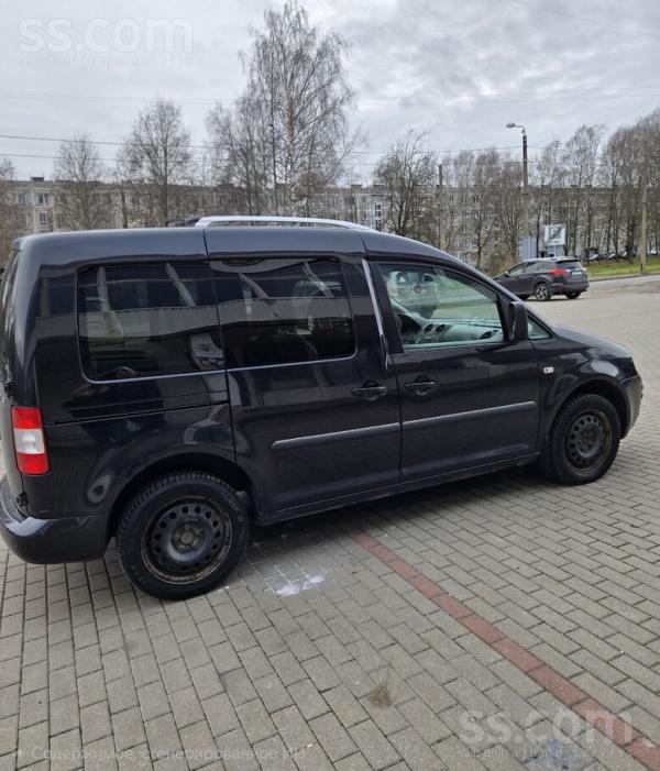 Black Volkswagen Caddy 2009 in Riga, with an engine capacity of 1.90 L and mileage of 260 thousand km for 5000 €, photo 1 on AUTOMOTO.COM.LV