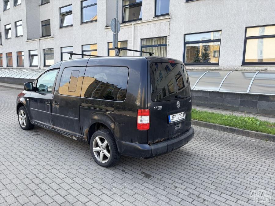 Black Volkswagen Caddy 2009 in Vilnius, with an engine capacity of 2.00 L and mileage of 300 thousand km for 1800 €, photo 6 on AUTOMOTO.COM.LV