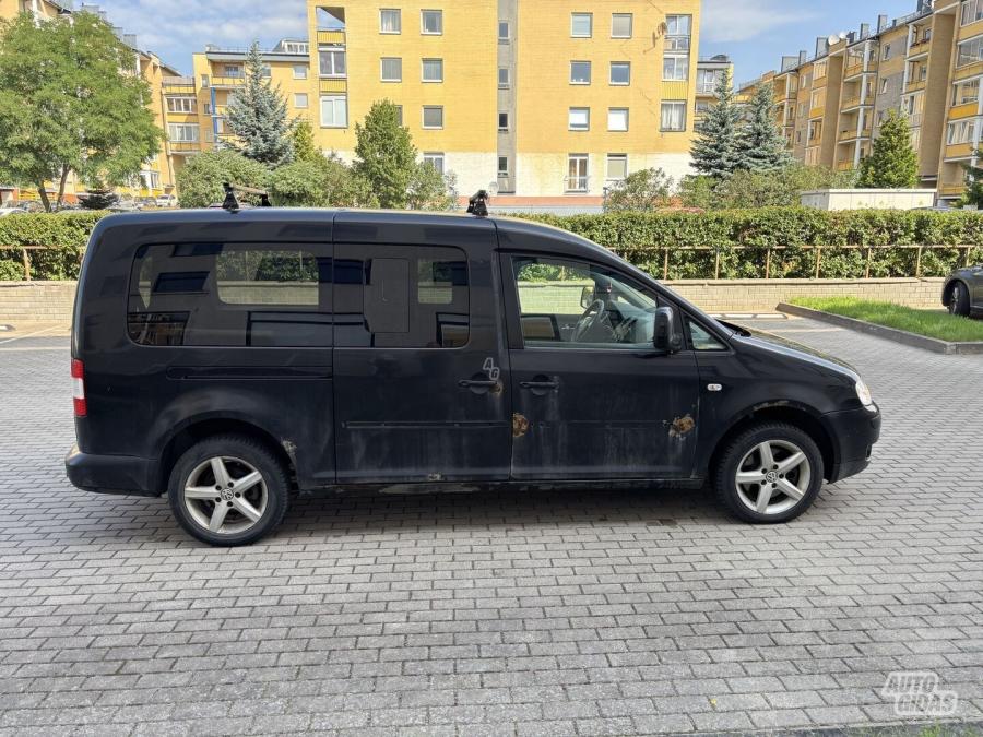 Black Volkswagen Caddy 2009 in Vilnius, with an engine capacity of 2.00 L and mileage of 300 thousand km for 1800 €, photo 9 on AUTOMOTO.COM.LV