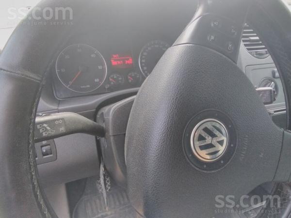 Black Volkswagen Caddy 2009 in Ogre, with an engine capacity of 1.90 L and mileage of 388 thousand km for 3800 €, photo 5 on AUTOMOTO.COM.LV