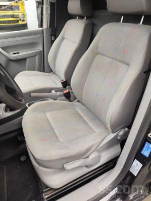 Melns Volkswagen Caddy 2010 Ogre, ar dzinēja tilpumu 1.90 L un nobraukumu 0 tūkst. km par 3750 €, foto 3 vietnē AUTOMOTO.COM.LV