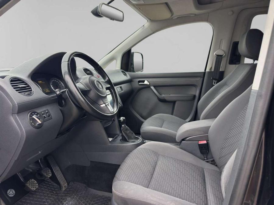 Melns Volkswagen Caddy 2010 Kauņa, ar dzinēja tilpumu 1.60 L un nobraukumu 247 tūkst. km par 6590 €, foto 10 vietnē AUTOMOTO.COM.LV