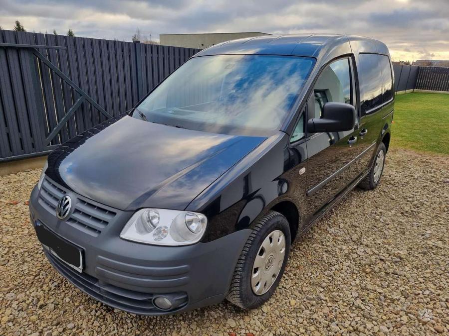 Black Volkswagen Caddy 2011 in Mazeikiai, with an engine capacity of 2.00 L and mileage of 206 thousand km for 5000 €, photo 2 on AUTOMOTO.COM.LV