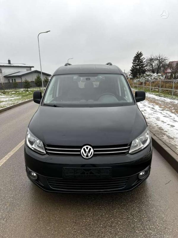 Black Volkswagen Caddy 2011 in Ukmerge, with an engine capacity of 1.60 L and mileage of 173 thousand km for 5450 €, photo 6 on AUTOMOTO.COM.LV