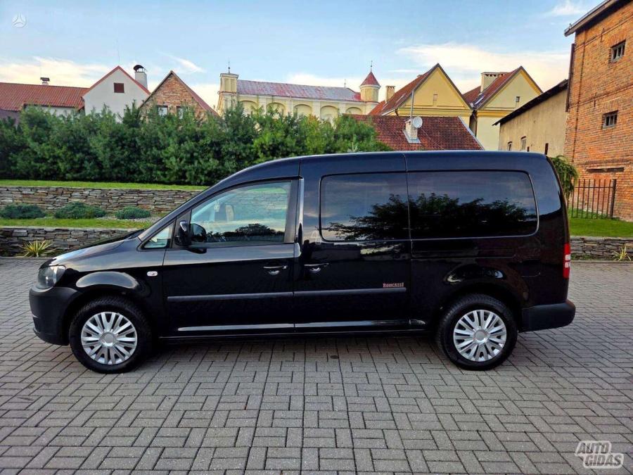Black Volkswagen Caddy 2011 in Vilnius, with an engine capacity of 1.60 L and mileage of 283 thousand km for 6999 €, photo 4 on AUTOMOTO.COM.LV