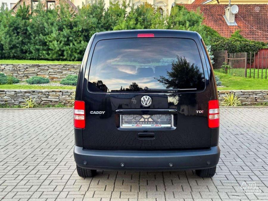 Black Volkswagen Caddy 2011 in Vilnius, with an engine capacity of 1.60 L and mileage of 283 thousand km for 6999 €, photo 7 on AUTOMOTO.COM.LV
