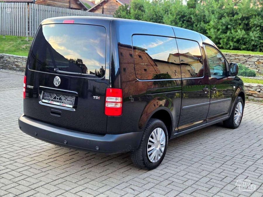 Black Volkswagen Caddy 2011 in Vilnius, with an engine capacity of 1.60 L and mileage of 283 thousand km for 6999 €, photo 8 on AUTOMOTO.COM.LV