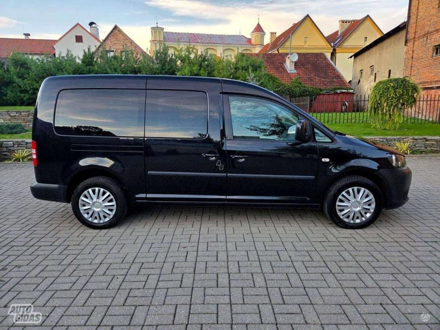Black Volkswagen Caddy 2011 in Vilnius, with an engine capacity of 1.60 L and mileage of 283 thousand km for 6999 €, photo 10 on AUTOMOTO.COM.LV
