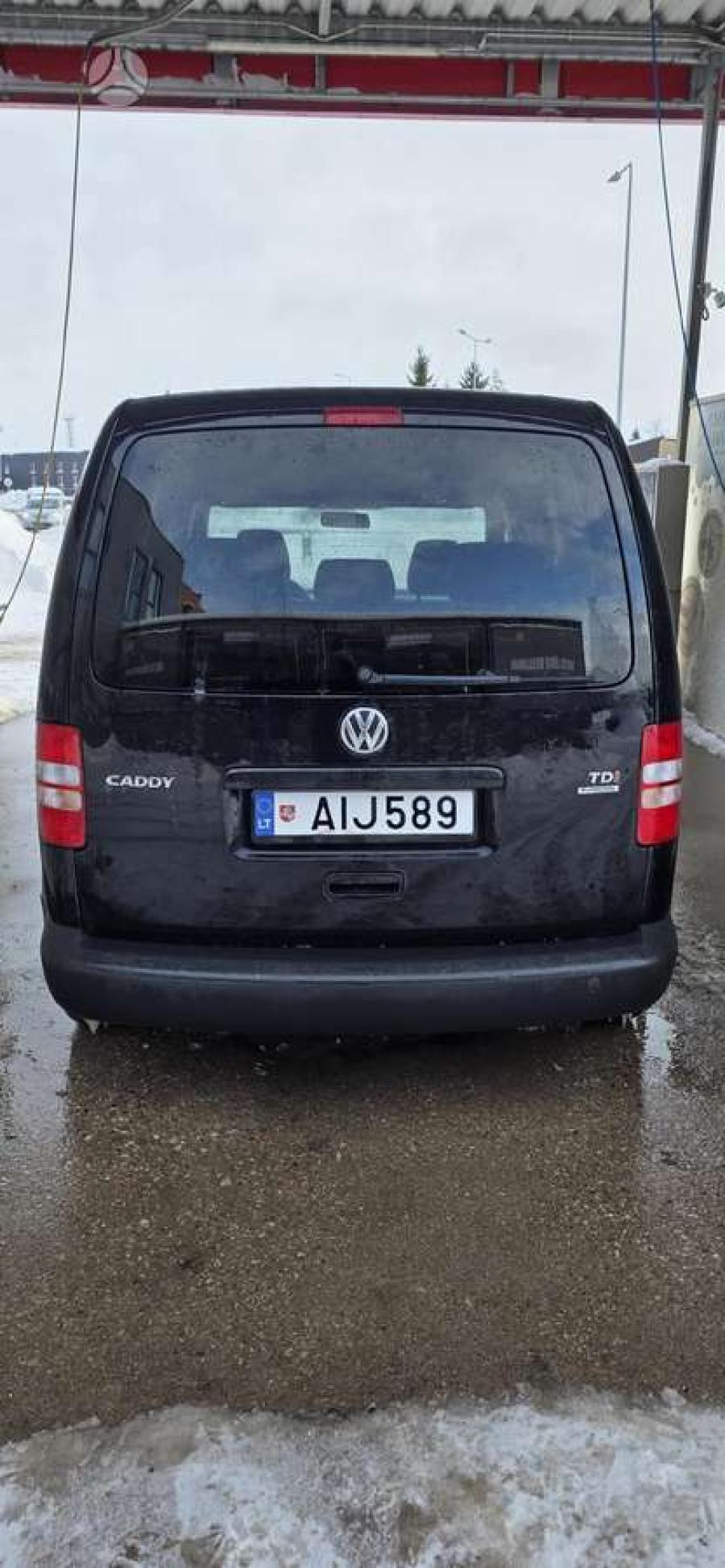 Black Volkswagen Caddy 2011 in Klaipeda, with an engine capacity of 1.60 L and mileage of 244 thousand km for 6250 €, photo 6 on AUTOMOTO.COM.LV