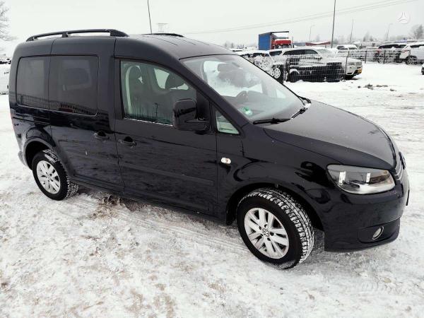 Melns Volkswagen Caddy 2011 Marijampole, ar dzinēja tilpumu 1.60 L un nobraukumu 249 tūkst. km par 5650 €, foto 4 vietnē AUTOMOTO.COM.LV