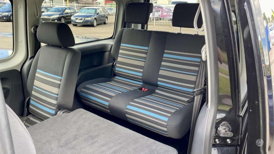 Black Volkswagen Caddy 2011 in Marijampole, with an engine capacity of 1.97 L and mileage of 325 thousand km for 6900 €, photo 18 on AUTOMOTO.COM.LV