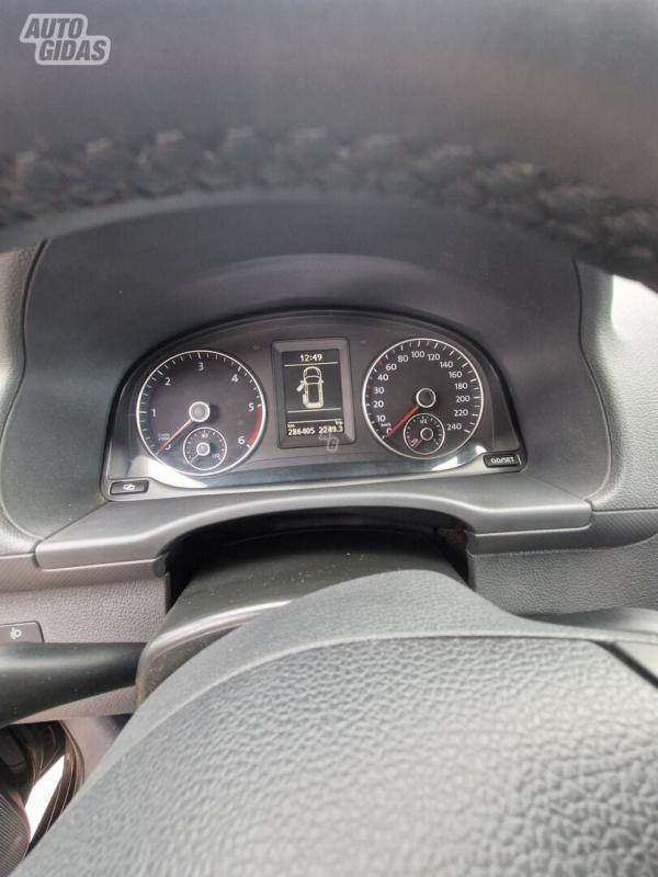 Black Volkswagen Caddy 2011 in Vilnius, with an engine capacity of 1.60 L and mileage of 300 thousand km for 5950 €, photo 7 on AUTOMOTO.COM.LV