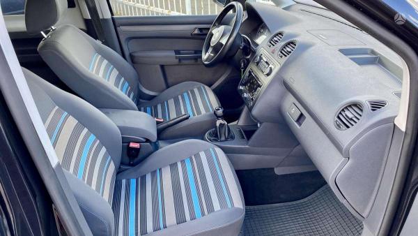 Черный Фольксваген Кадди 2011 в Мариямполе, объемом двигателя 1.97 л и пробегом 325 тыс. км за 6850 €, фото 6 на AUTOMOTO.COM.LV