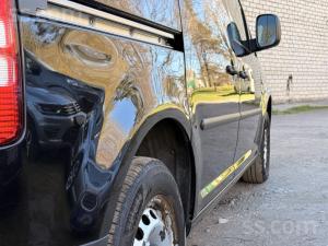 Черный Фольксваген Кадди 2011 в Лиепая, объемом двигателя 1.60 л и пробегом 229 тыс. км за 5750 €, фото 8 на AUTOMOTO.COM.LV