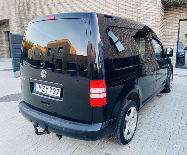 Black Volkswagen Caddy 2011 in Vilnius, with an engine capacity of 1.60 L and mileage of 341 thousand km for 6000 €, photo 5 on AUTOMOTO.COM.LV
