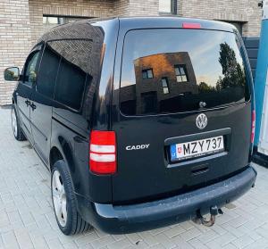 Black Volkswagen Caddy 2011 in Vilnius, with an engine capacity of 1.60 L and mileage of 341 thousand km for 6000 €, photo 5 on AUTOMOTO.COM.LV