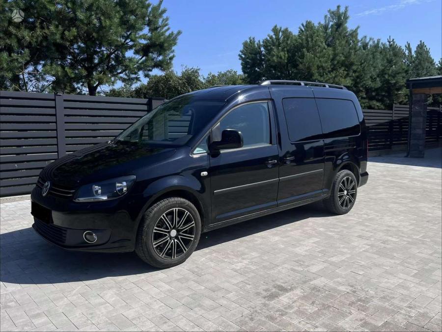 Melns Volkswagen Caddy 2011 Viļņa, ar dzinēja tilpumu 1.60 L un nobraukumu 388 tūkst. km par 7000 €, foto 1 vietnē AUTOMOTO.COM.LV