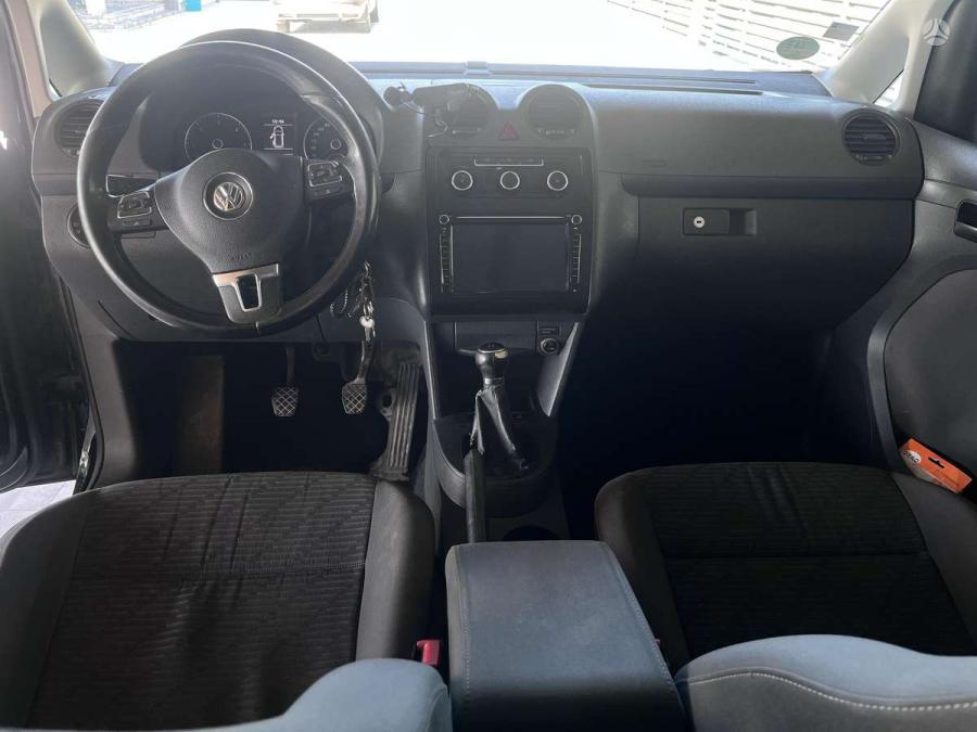Melns Volkswagen Caddy 2011 Viļņa, ar dzinēja tilpumu 1.60 L un nobraukumu 388 tūkst. km par 7000 €, foto 11 vietnē AUTOMOTO.COM.LV