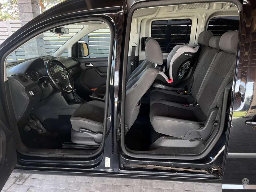 Melns Volkswagen Caddy 2011 Viļņa, ar dzinēja tilpumu 1.60 L un nobraukumu 388 tūkst. km par 7000 €, foto 15 vietnē AUTOMOTO.COM.LV