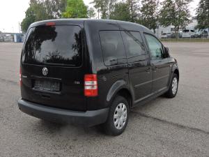 Black Volkswagen Caddy 2011 in Marijampole, with an engine capacity of 1.20 L and mileage of 197 thousand km for 3950 €, photo 6 on AUTOMOTO.COM.LV