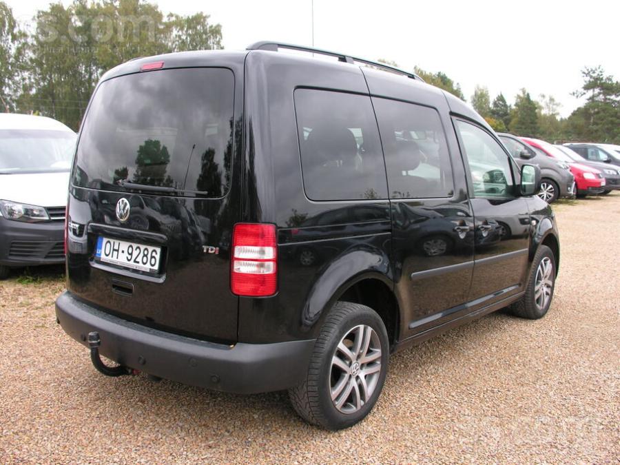 Black Volkswagen Caddy 2012 in Riga, with an engine capacity of 1.60 L and mileage of 267 thousand km for 7500 €, photo 3 on AUTOMOTO.COM.LV