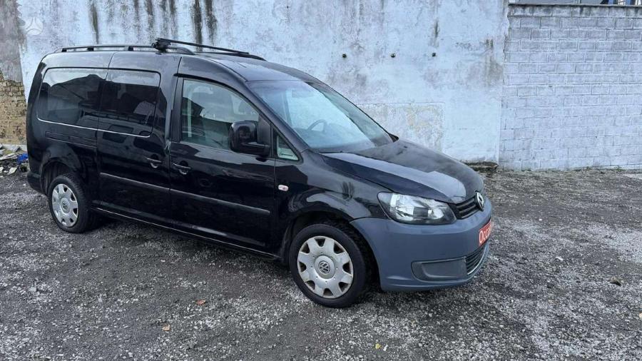 Black Volkswagen Caddy 2012 in Utena, with an engine capacity of 1.60 L and mileage of 200 thousand km for 4400 €, photo 4 on AUTOMOTO.COM.LV