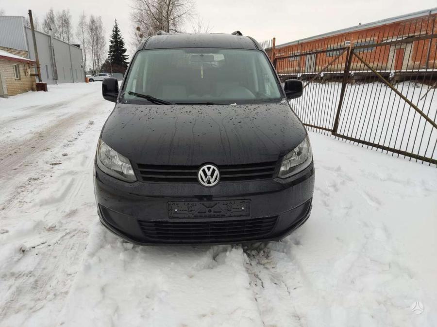 Black Volkswagen Caddy 2012 in Ukmerge, with an engine capacity of 1.60 L and mileage of 250 thousand km for 6700 €, photo 1 on AUTOMOTO.COM.LV
