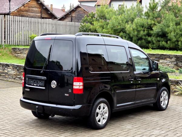 Black Volkswagen Caddy 2012 in Vilnius, with an engine capacity of 1.60 L and mileage of 248 thousand km for 6650 €, photo 9 on AUTOMOTO.COM.LV