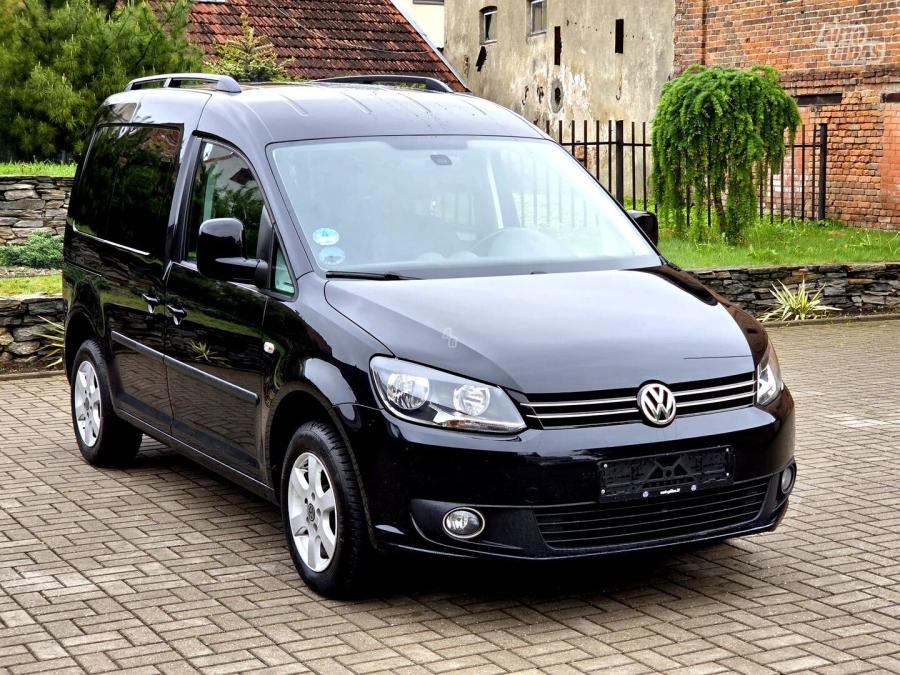 Black Volkswagen Caddy 2012 in Vilnius, with an engine capacity of 1.60 L and mileage of 248 thousand km for 6650 €, photo 12 on AUTOMOTO.COM.LV