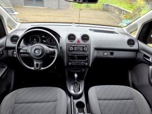 Black Volkswagen Caddy 2012 in Vilnius, with an engine capacity of 1.60 L and mileage of 248 thousand km for 6650 €, photo 16 on AUTOMOTO.COM.LV