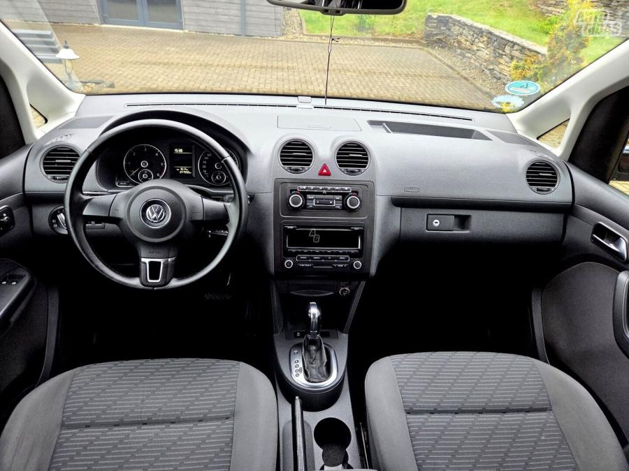 Black Volkswagen Caddy 2012 in Vilnius, with an engine capacity of 1.60 L and mileage of 248 thousand km for 6650 €, photo 16 on AUTOMOTO.COM.LV