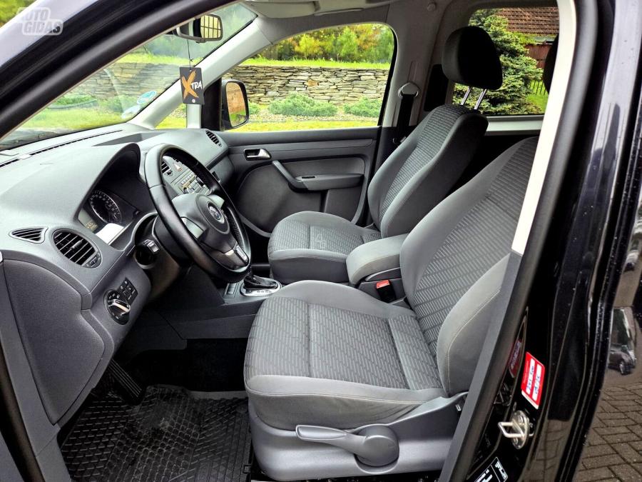 Black Volkswagen Caddy 2012 in Vilnius, with an engine capacity of 1.60 L and mileage of 248 thousand km for 6650 €, photo 17 on AUTOMOTO.COM.LV