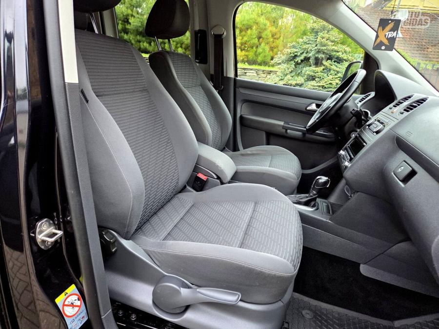 Black Volkswagen Caddy 2012 in Vilnius, with an engine capacity of 1.60 L and mileage of 248 thousand km for 6650 €, photo 18 on AUTOMOTO.COM.LV